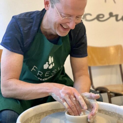 Klassen & Kurse - Fresh Ceramics Keramik bemalen & Töpferkurse